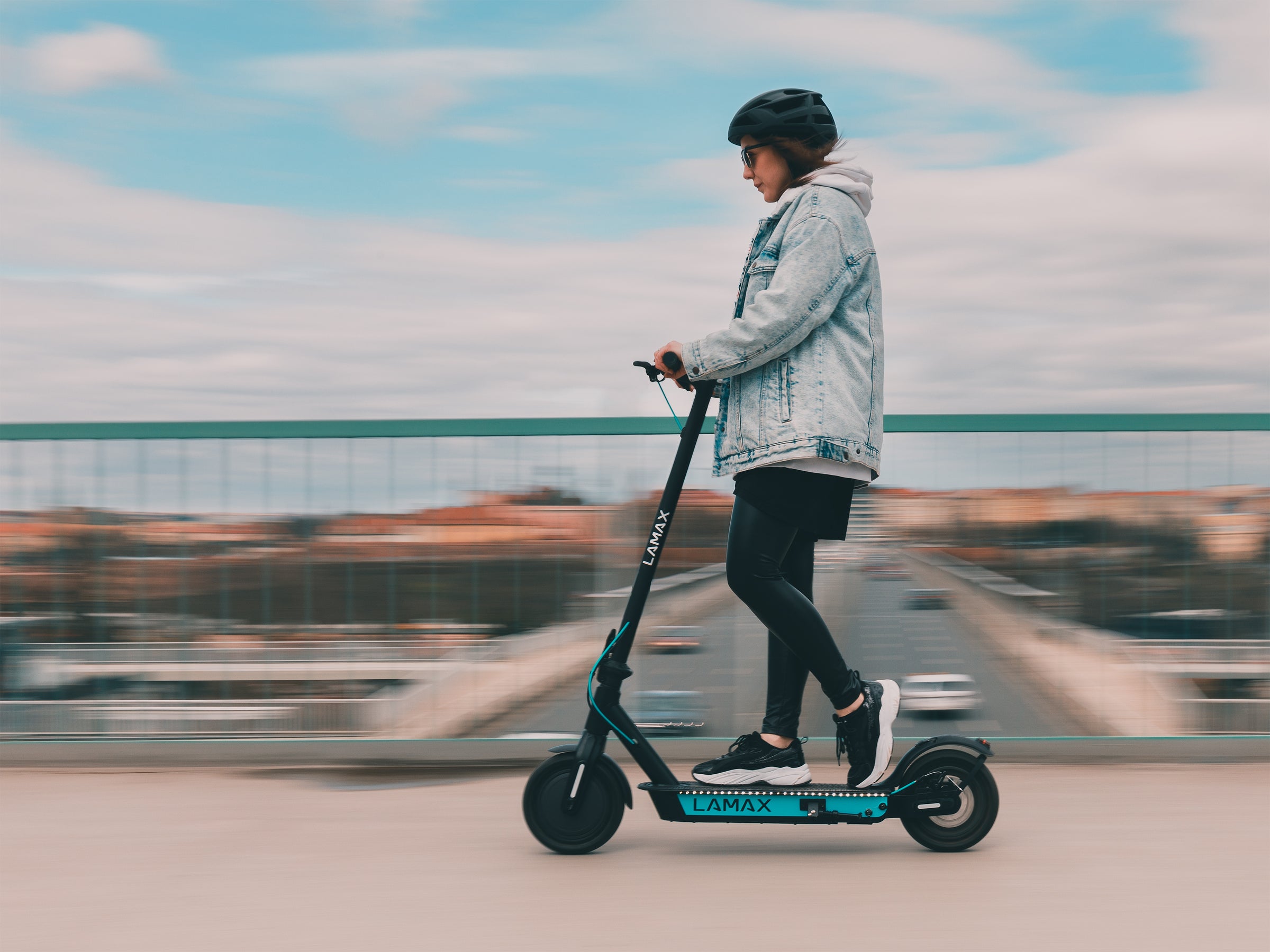 Lamax - official website and store